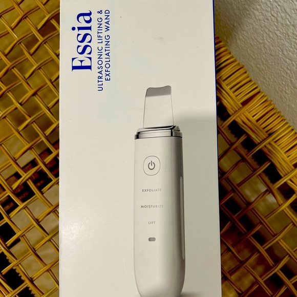 Essia | Skincare | New Essia Ultrasonic Lifting And Exfoliant Wand ...